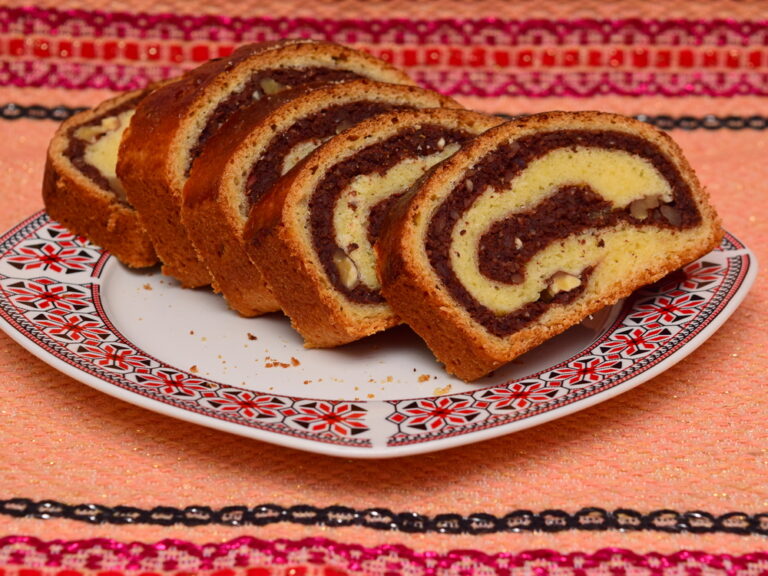 Cozonac fără gluten cu nucă - FightWithGluten